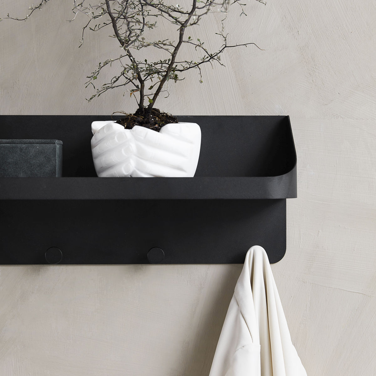 Knaggrekke - Sort, med hylle - Palma store